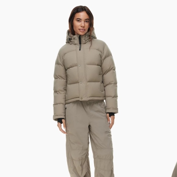 Aritzia | Jackets & Coats | Aritzia The Super Puff Shorty In Modern ...